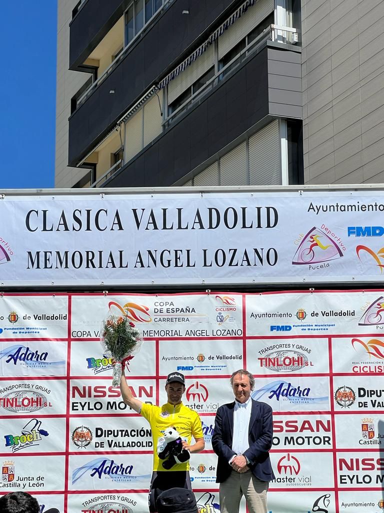 Aritz Urra triunfa en el esprint de Valladolid y Edgar Cadena acaricia la victoria en Durana ...